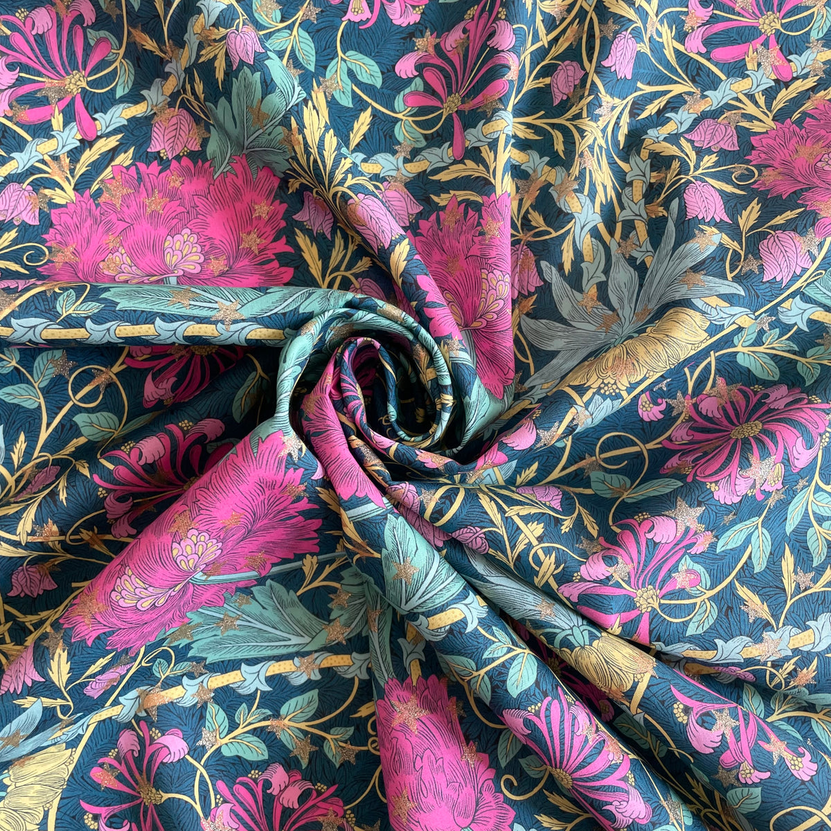Liberty Fabrics Festive 2025 Collection: March Sparkle B – Bolt & Spool